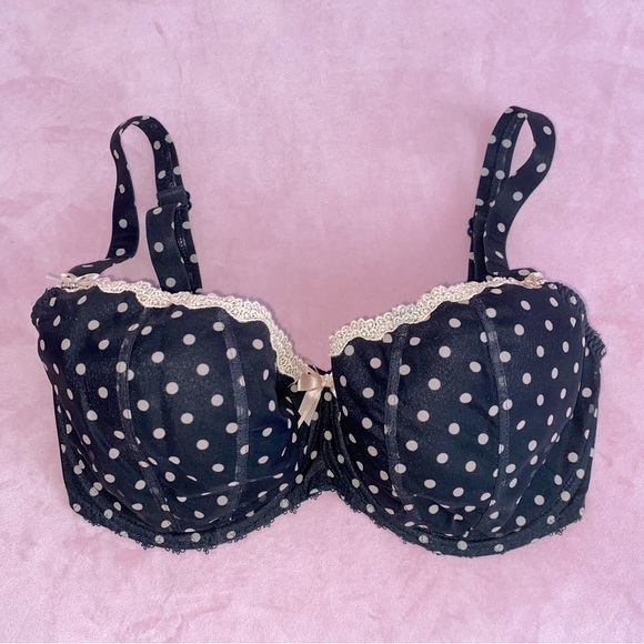 Freya | Intimates & Sleepwear | Freya 32g Polka Dot Underwire Bra ...
